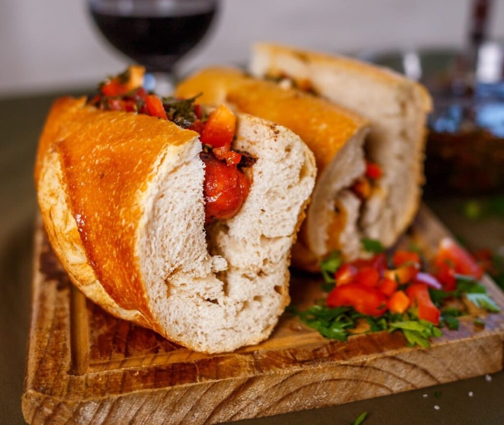 ¡Como Hacer la Receta de Choripán Chileno! ¡En solo 3 pasos!