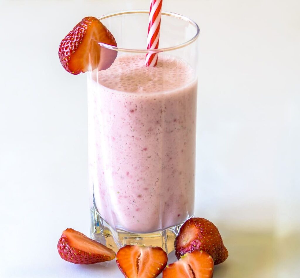 Como Preparar la Receta de Batido de Frutilla Saludable y Fácil